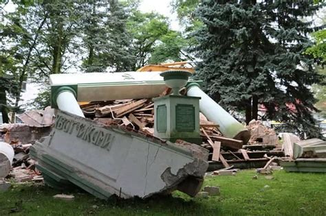Прокуратура Польши начала расследование уничтожения захоронения ...