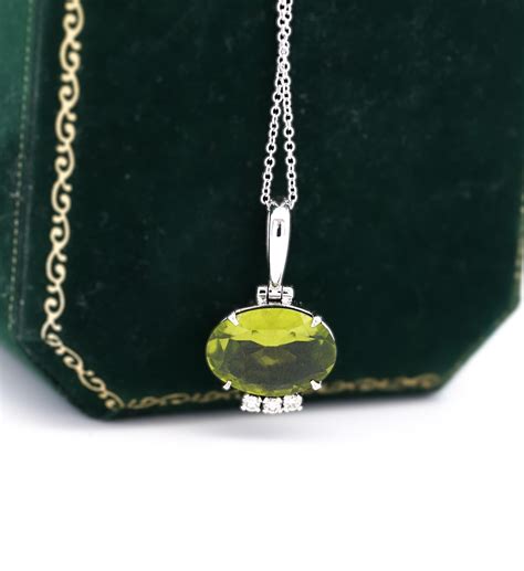 409 Carat Peridot Pendant Necklace In 18k White Gold Cable Chain For