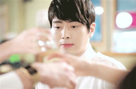 윌리 ️ On Twitter 동재시목 연령반전으로 황시목 밑에 들어온 후배 검사 서동재 보고싶다 자기 밑에 들어온 후배 검사 때문에 한 번도 겪어보지 못한 감정 때문에