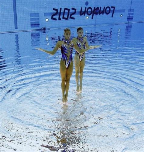 Upside Down Video Of Synchronized Swimming Simplemost
