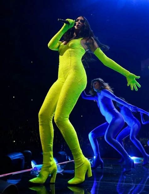 Pin De Katie Obrien En Dua Lipa En 2024