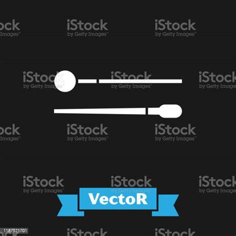 흰색 드럼 스틱 아이콘은 검은 색 배경에 격리 악기 벡터 일러스트레이션 노래에 대한 스톡 벡터 아트 및 기타 이미지 노래 드럼 연주자 로고 Istock