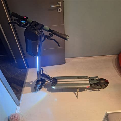 Продавам тротинетка Vsset 8 с Левски • Olx Bg