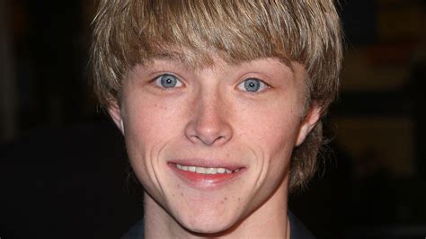 Heres What Disney Star Sterling Knight Looks Like Today