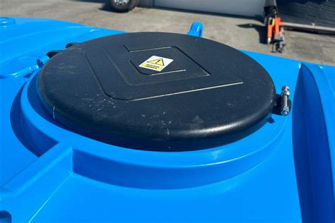 Swimer Wasserbehälter Slim 3000l Wassertank Regenwassertank Hell