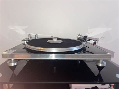 Ja Michell Focus One Turntable With Grace F9 Ruby Cartridge Photo