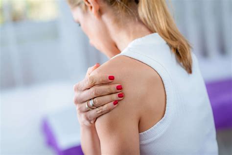 What Is Shoulder Bursitis Symptoms Causes And Recovery Tri Rehab