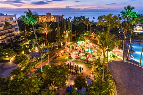 Couples Vacation In Maui Experience Fairmont Kea Lani
