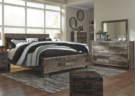 Benchcraft® Derekson 3 Piece Multi Gray Queen Panel Bed Set Darvin