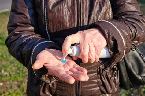 Best Bug Sprays What Works And What To Know Roverpass