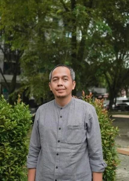 Dr Eng Ade Candra St Mkom Fakultas Ilmu Komputer Dan Teknologi