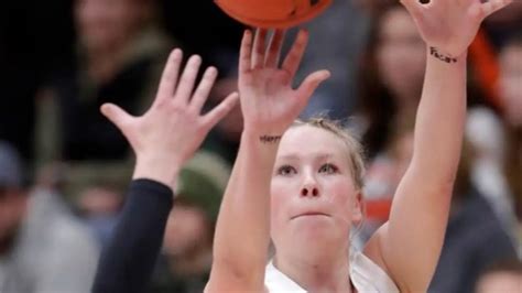 Kaukaunas Zarneke Kinas Named 1st Team All Conference Baumgart 2nd