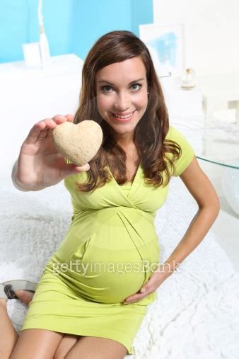 Pregnant Girl 이미지 181693926 게티이미지뱅크
