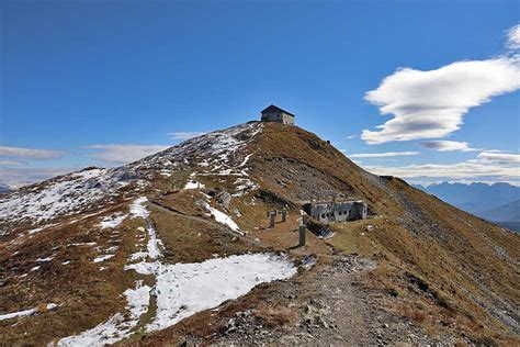 Helm Monte Elmo Gipfelwanderung Suedtirol