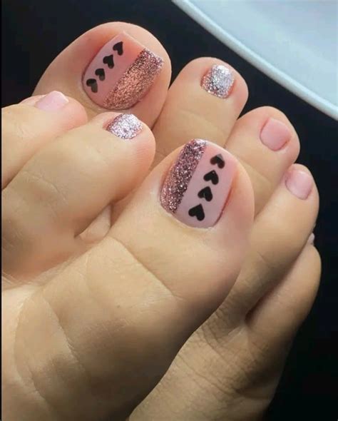 Pin By Jaci Munera On Pedicure Glitter Toes Gel Toe Nails Feet Nail