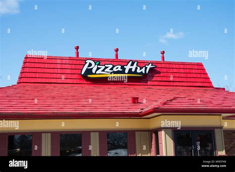 Edificio De Pizza Hut Telepizza Se Convertirá En Pizza Hut En
