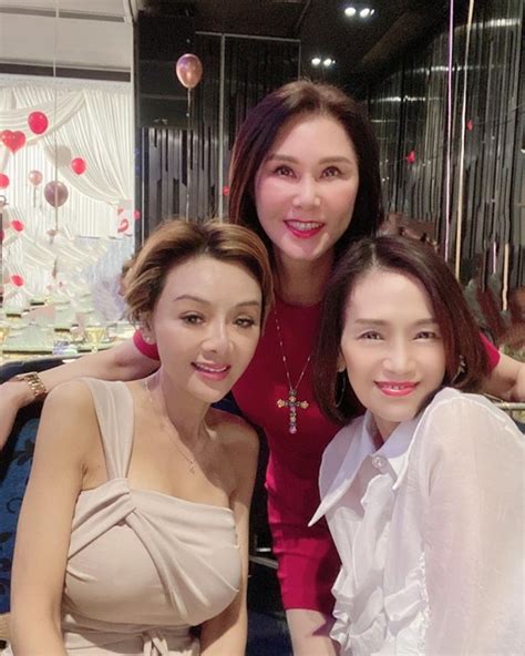 57 Year Old Retired Actress Amy Yip Makes Rare Appearance And Stuns With Timeless Figure At