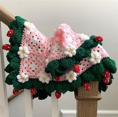 10 Strawberry Summer Blanket Free Crochet Patterns Crocht Crochet