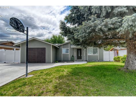 914 E Ridgeway Ave Hermiston Or 97838 Redfin