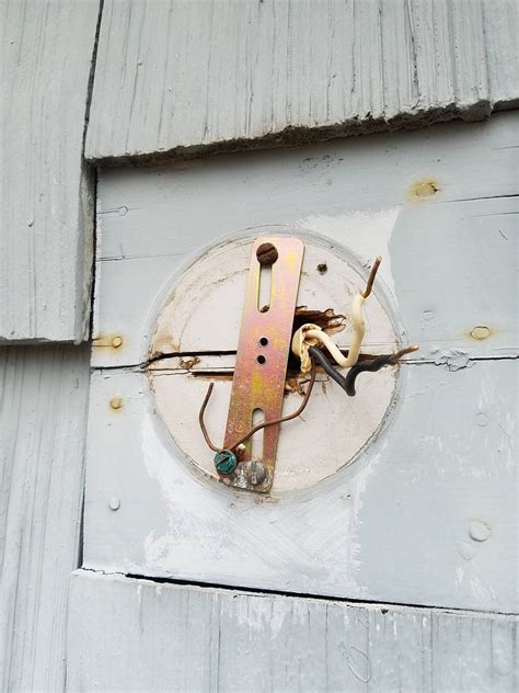 No Junction Box Behind Exterior Flood Light R Electricians