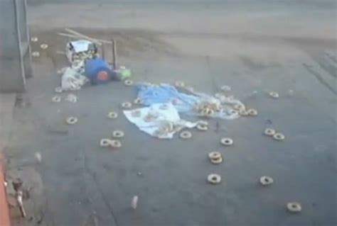 ¡no Era Su Día Chipera Casi Es Arrollada Por Un Vehículo En Limpio Noticias Paraguay