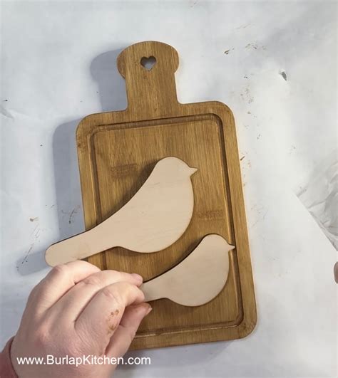 Rustic Spring Cutting Board Craft Tutorial Burlap Kitchen