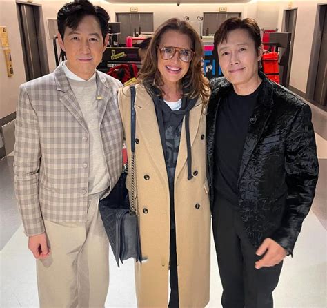 لی جونگ جه بازیگر نقش شماره 456 سریال بازی مرکب به همراه نامزد زیباشعکس