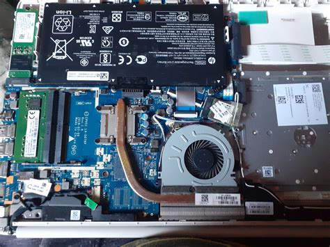 Laptop Gaming Ryzen 5 2500u Vega 8 Ssd 256gb Full Hd Bat 2 Ore Hunedoara OLX Ro