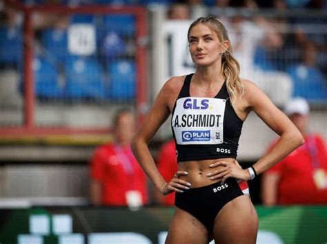 Science Says Runners Look Younger Sexier And Happier 18 Reasons It