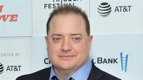 Трогательное видео дня Брендан Фрейзер плачет на премьере фильма Кит