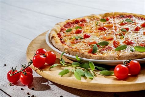 🍕[프로그래머스] 피자 나눠 먹기 2
