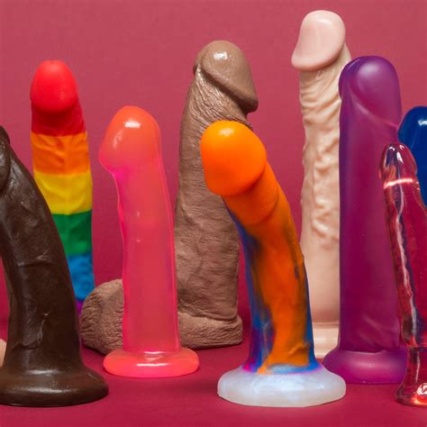 Realistic Dildos Vs Standard Sex Toys Key Differences Explained
