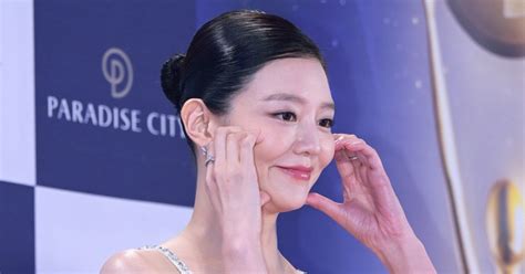 이솜 수줍은 볼 하트 Se★포토