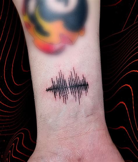 15 Inspiring Soundwave Tattoos And Their Stories 2025