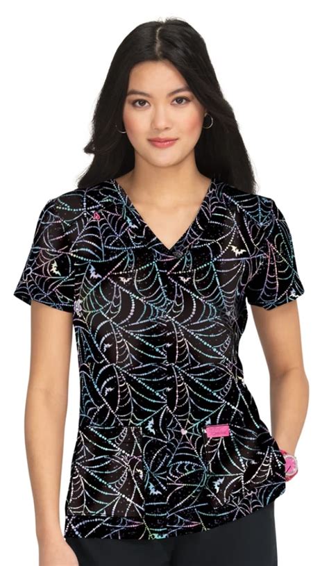 Betsey Johnson Bell Womens 2 Pocket Dazzling Webs Print Scrub Top Scrubs N Such