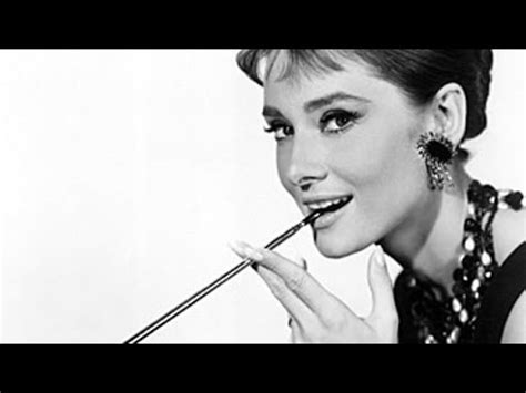 Colazione Da Tiffany Moon River Audrey Hepburn Youtube