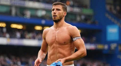 Rúben Dias Partilha Registo Das Férias Baterias Recarregadas Para O