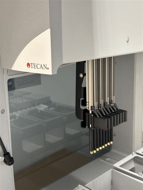 Labstuffeu Tecan Fluent 780 Liquid Handler With Computer Software