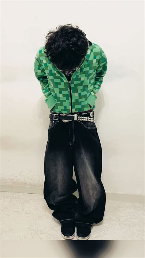 Y2k Creeper Street Style Outfits Casual Fashion Outfits Affliction