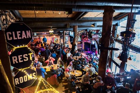 Ski And Sip The 8 Best Bars In Jackson Wyoming Viatravelers