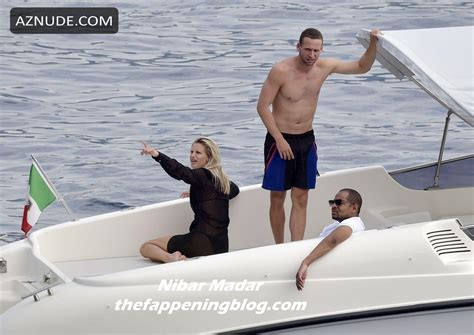 Nibar Madar Sexy Whilst On Holiday With Friends In Portofino Aznude