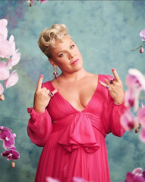 P Nk Billboard Music Awards 2021 Billboard Music Awards Pink Singer