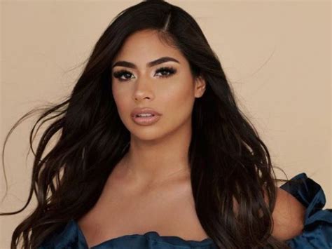 Daniela Celis Se Fue Hacer Estudios A Pocos Días De Dar A Luz Y