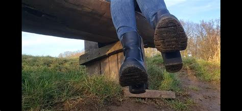 Giantess Boots Goddess 1 By Sksgw12 On Deviantart