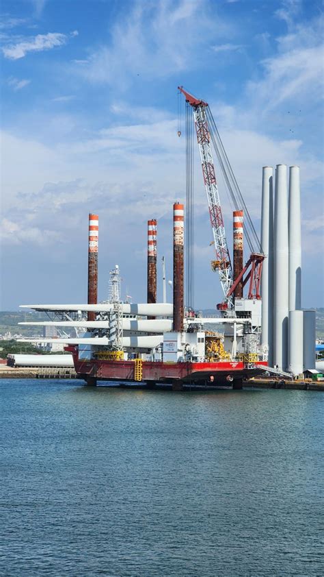 Wind Carriers Ready To Leave Port This Is The Port Facility Ph Should