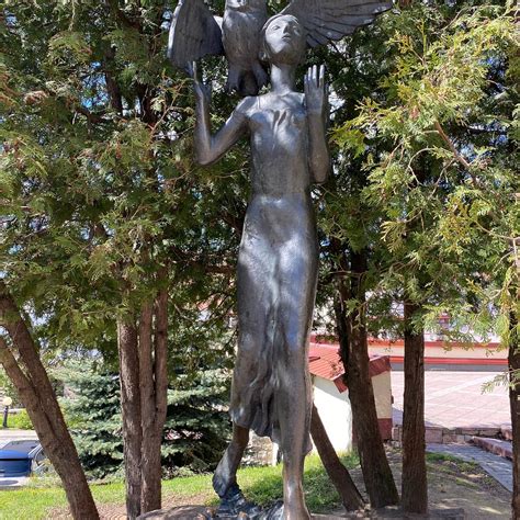 Sculpture Devochka S Sovoy O Que Saber Antes De Ir 2025