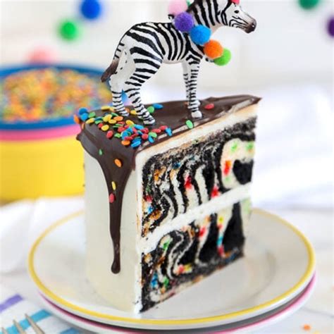 Zebra Birthday Cake Designs Using Buttercream Zebra Cake With Cookies