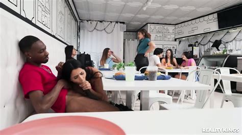 Gal Liz And Roxie Turn Their Road Trip Into A Wild Competition Eporner