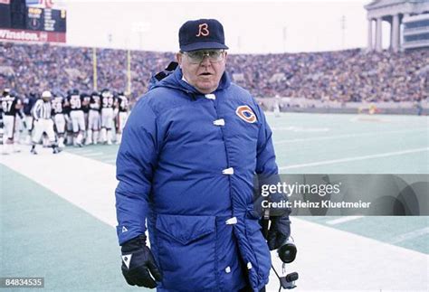 Buddy Ryan Nfl Photos And Premium High Res Pictures Getty Images