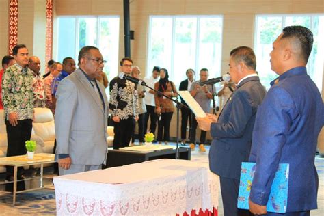 Derek Hegemur Resmi Jadi Penjabat Sekda Papua Papua Today